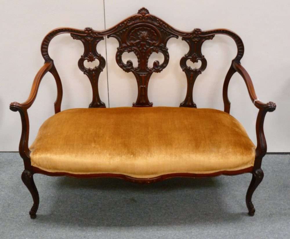 A Cool Foldable Pastry Stand, a French Settee and a HUGE Turkey Platter ...